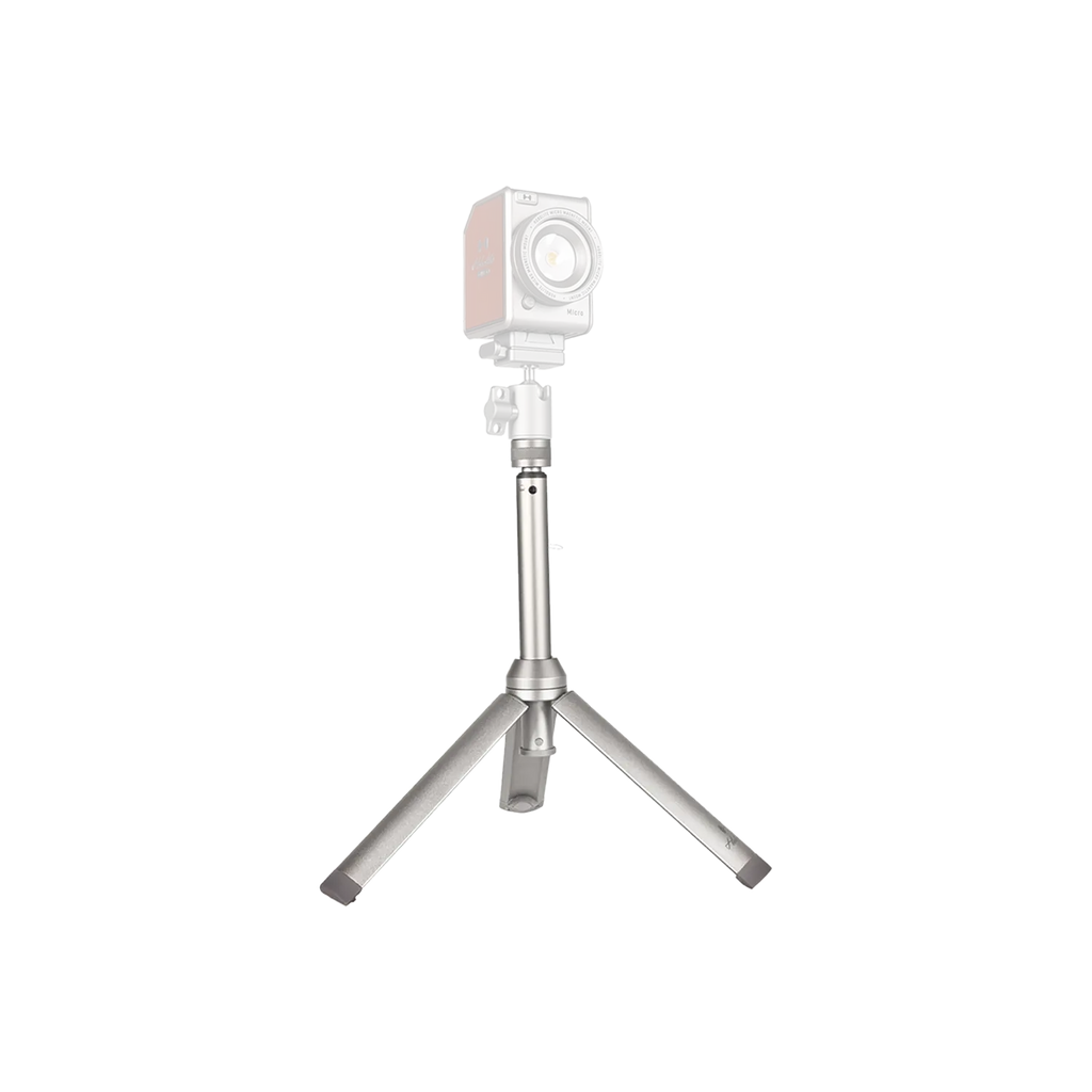 Adjustable desktop light stand for tabletop setups